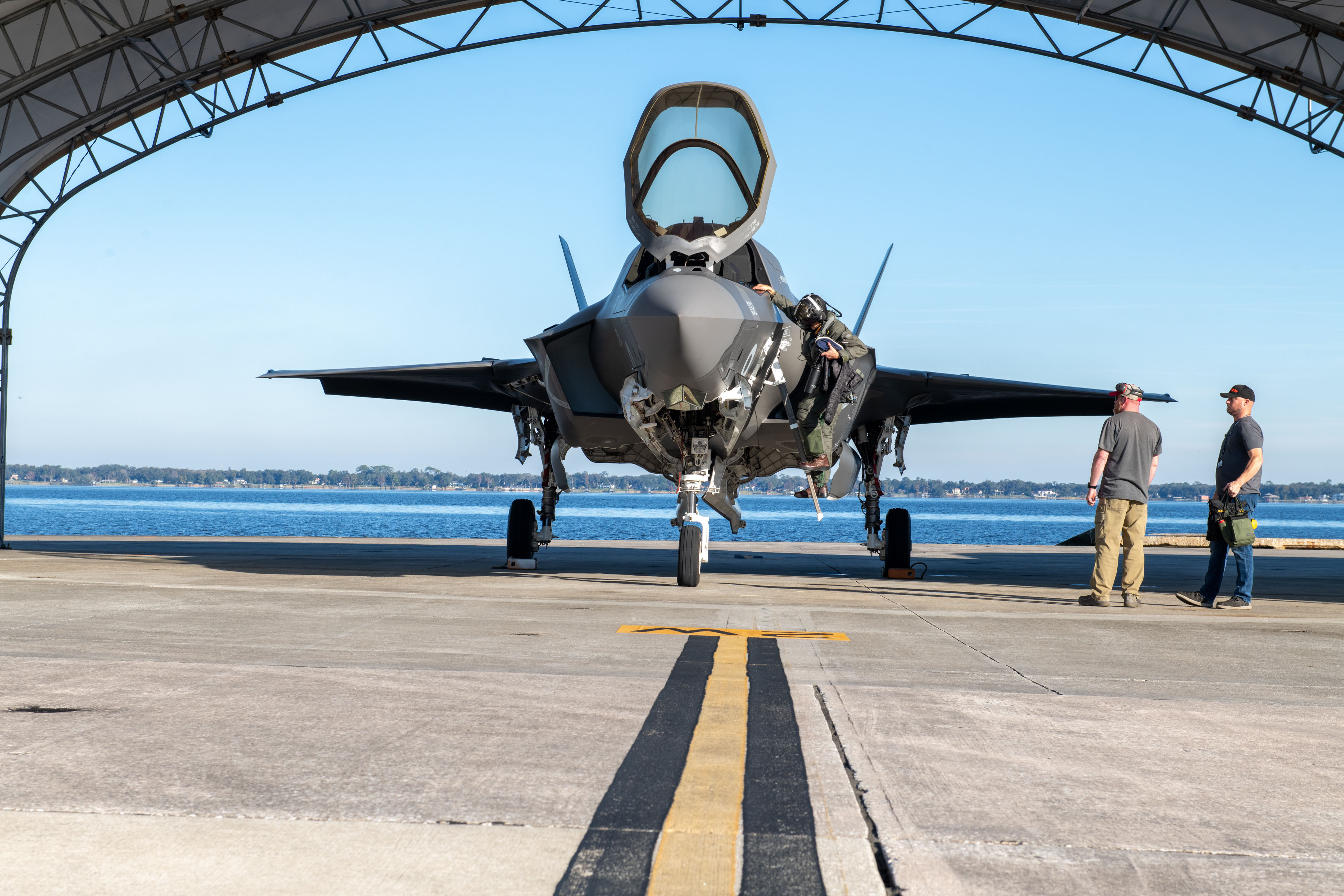 First Royal Navy F-35 Aircraft Arrive at Fleet Readiness Center ...